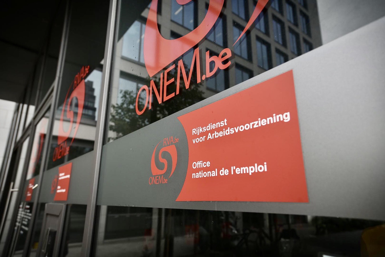 RVA/ONEM înregistrează o creștere bruscă a șomajului de peste 5% ...